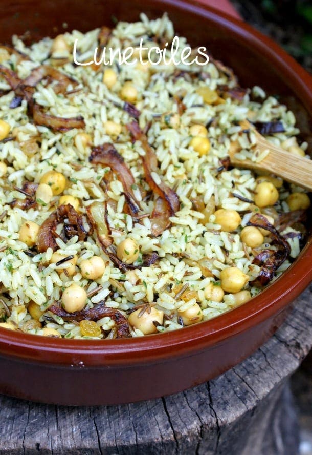 Riz épicé aux pois chiches, accompagnement poulet rôti