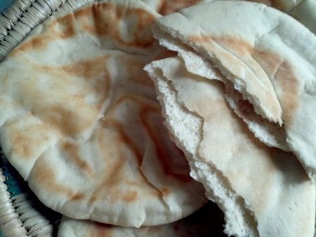 The Role Of Pita Bread In Middle Eastern Hospitality – FitttZee