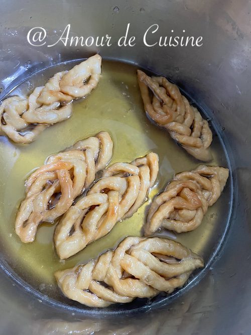 Griwech gateau Algerien en video : cuisine de soulef Amour de cuisine